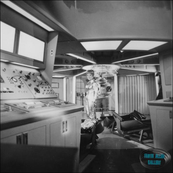 June Lockhart in lower deck of Jupiter 2