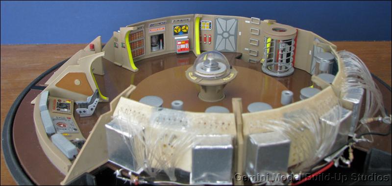 Polar Lights Jupiter 2 Interior
