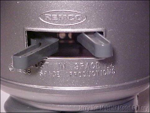 Customized Remco Robot