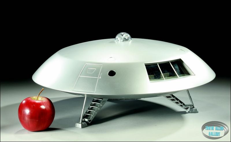 Prefinished Metal Jupiter 2 Model